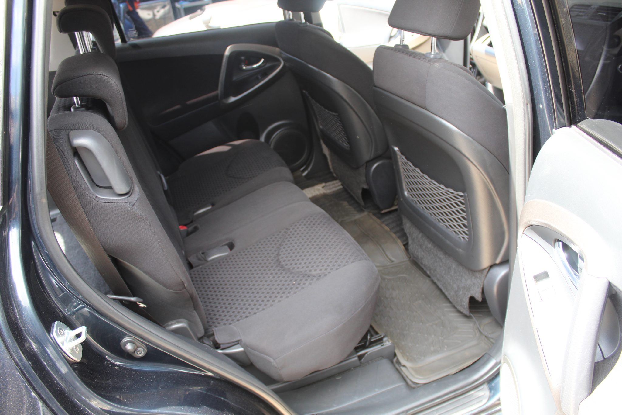 Affordable way to refresh your car paint: Toyota Vanguard - Hippos Auto ...